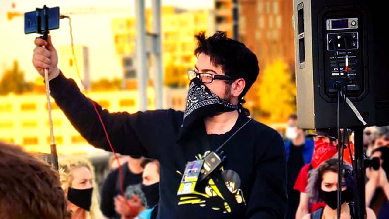 IAN KENNEDY – STREAMERS – WOKE.NET